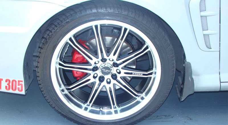 Car | Volkswagen GTI on Ruff Racing R395 Wheels | California Wheels