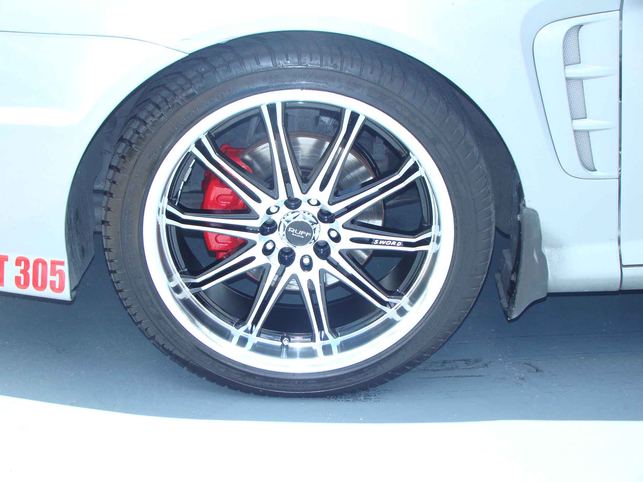 Car | Volkswagen GTI on Ruff Racing R395 Wheels | California Wheels