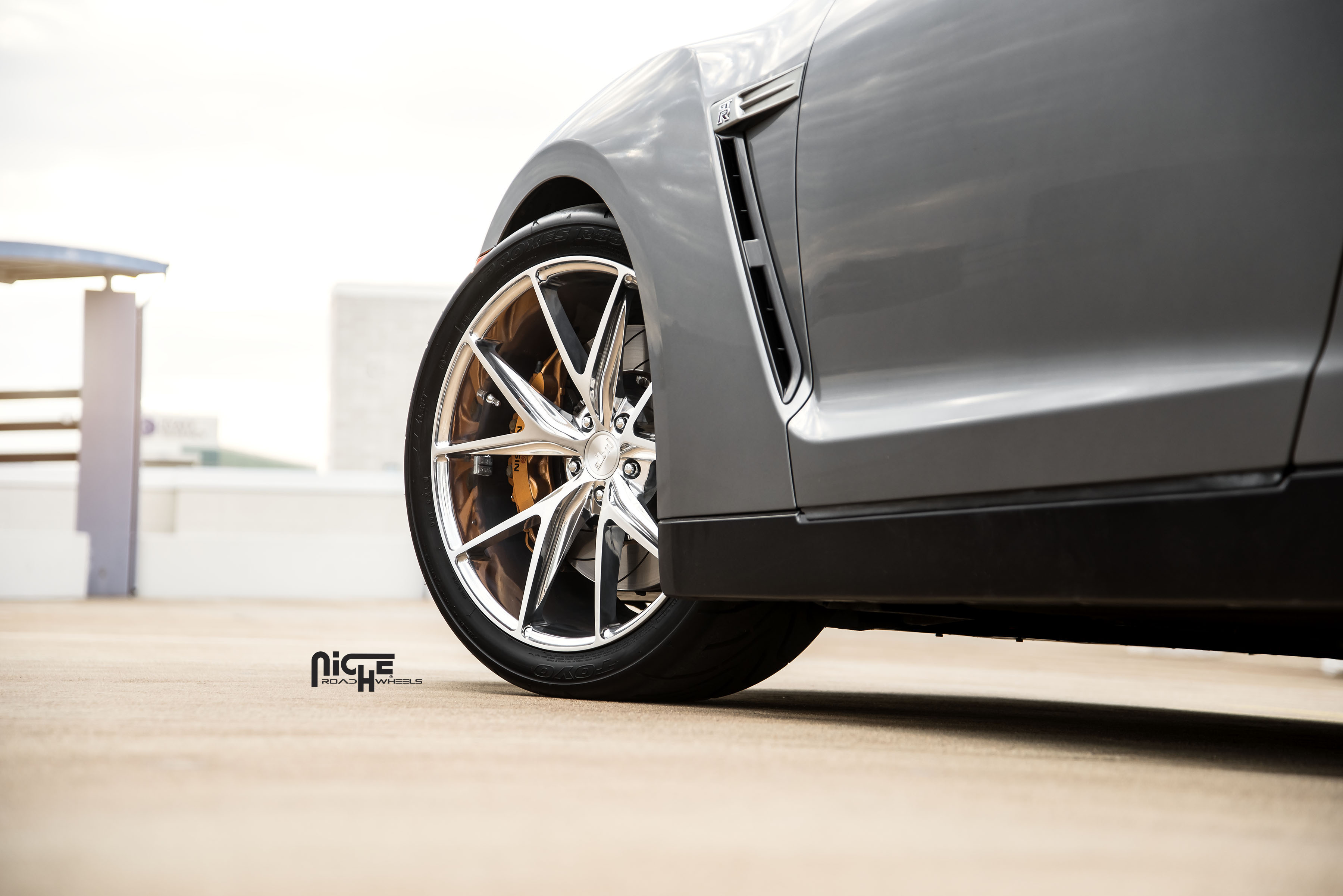 Car | Nissan GT-R on Niche Forged Misano Wheels | California Wheels