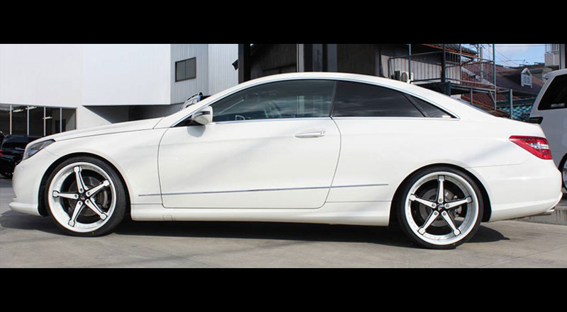 Car | Mercedes-Benz E550 on Forgiato MARTELLATO Wheels | California Wheels