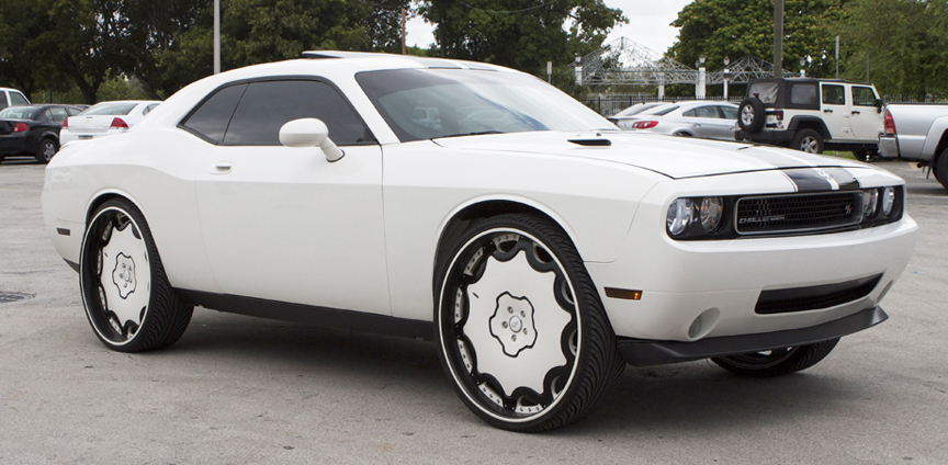 Car | Dodge Challenger on Forgiato FIORE Wheels | California Wheels