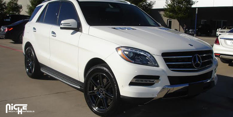 Car | Mercedes-Benz ML350 on Wheels | California Wheels