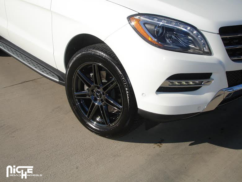 Car | Mercedes-Benz ML350 on Wheels | California Wheels